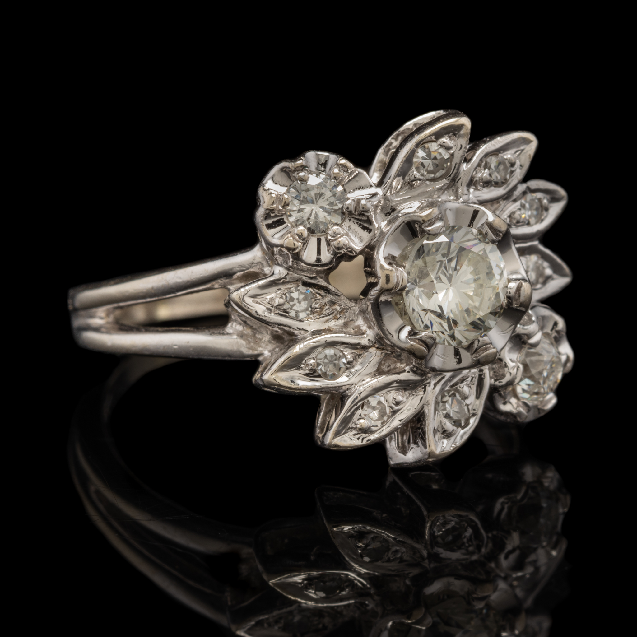 Vintage 14K Flower Design Diamond Ring