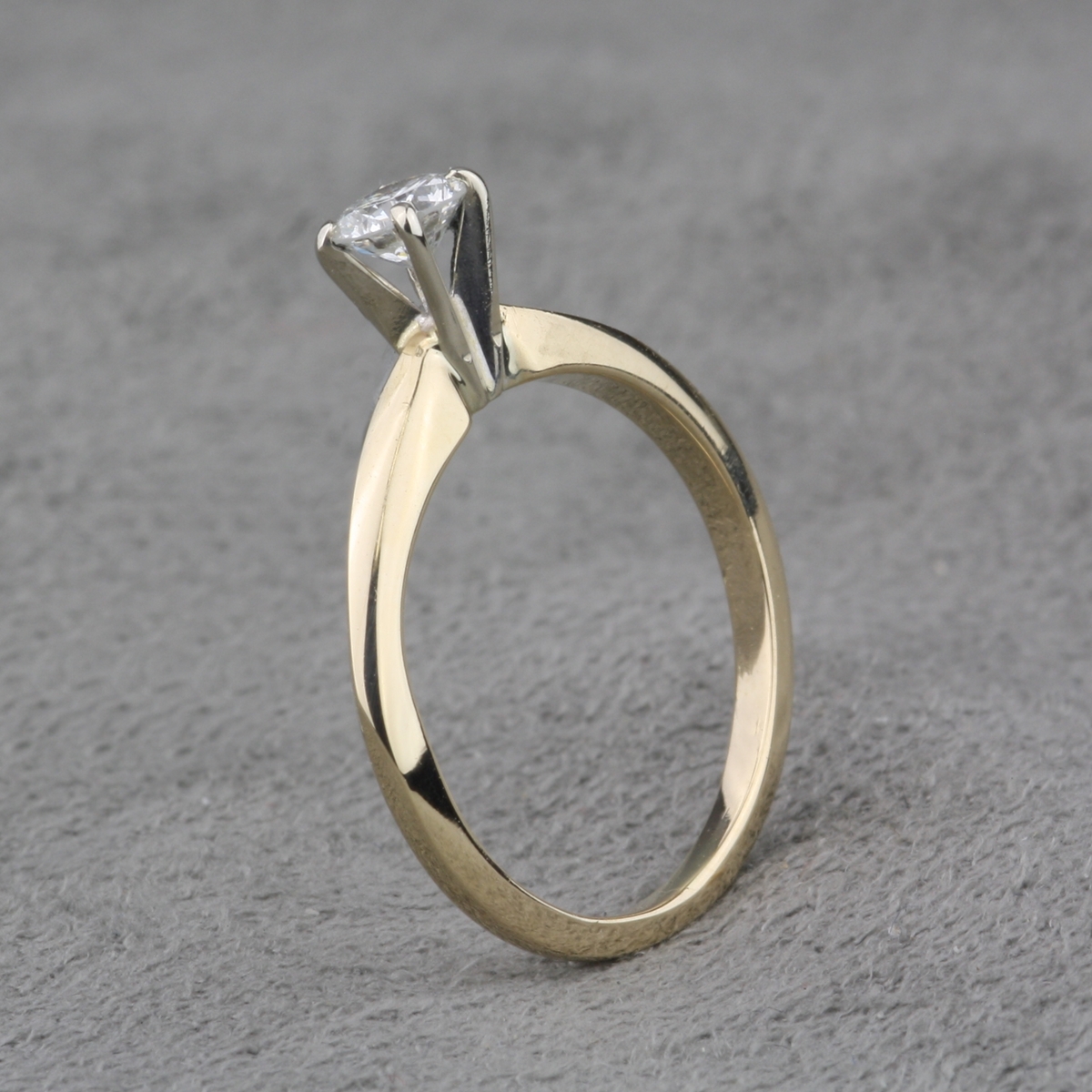 Pre-Owned Diamond Engagement Ring in 14K