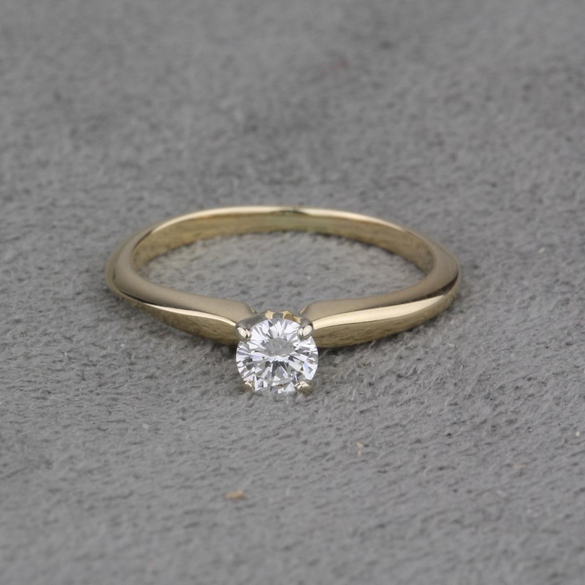 Pre-Owned Diamond Engagement Ring in 14K